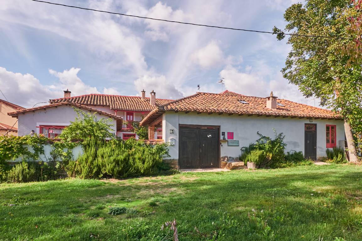 400 M² Casa ∙ 6 Habitaciones ∙ 14 Huéspedes - Astorga