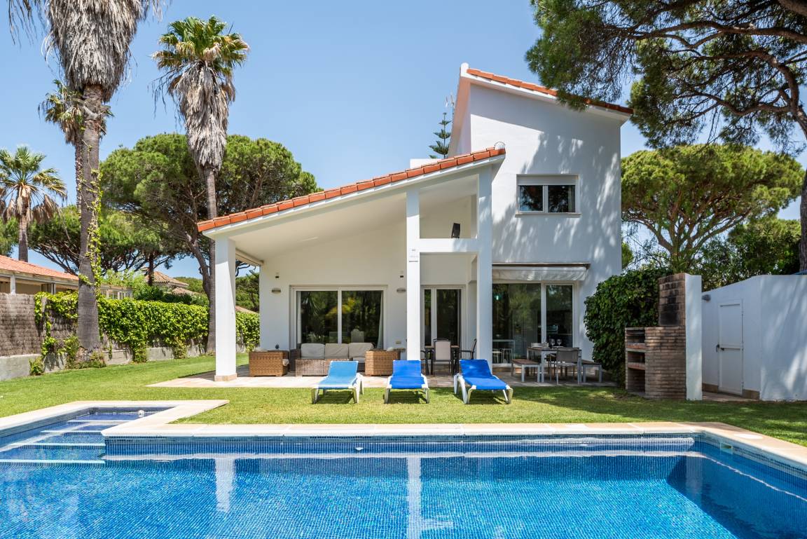 300 M² Villa ∙ 5 Habitaciones ∙ 10 Huéspedes - Conil de la Frontera