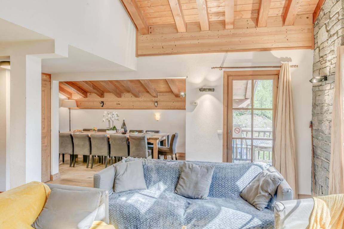 129 M² Chalet ∙ 6 Bedrooms ∙ 12 Guests - Tignes
