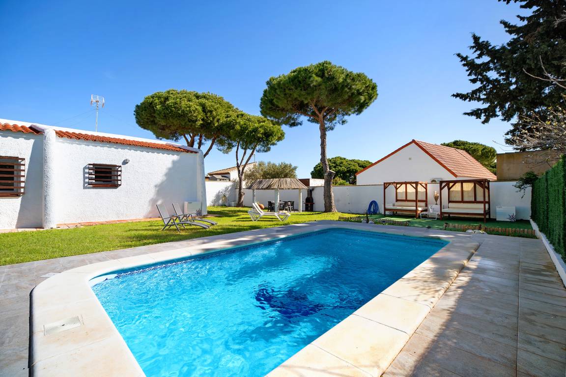 100 M² House ∙ 3 Bedrooms ∙ 9 Guests - San Fernando, Spain
