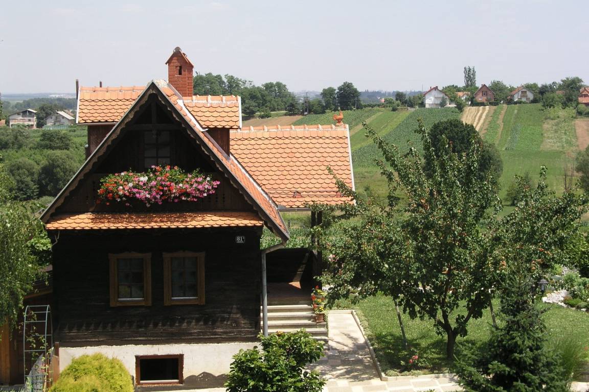 55 M² Ferienwohnung ∙ 2 Schlafzimmer ∙ 4 Gäste - Varaždin