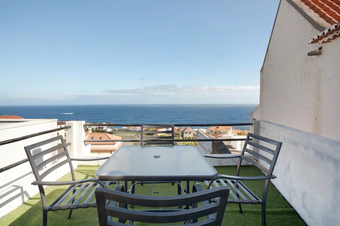 40 M² Villa ∙ 2 Bedrooms ∙ 4 Guests - Porto Moniz