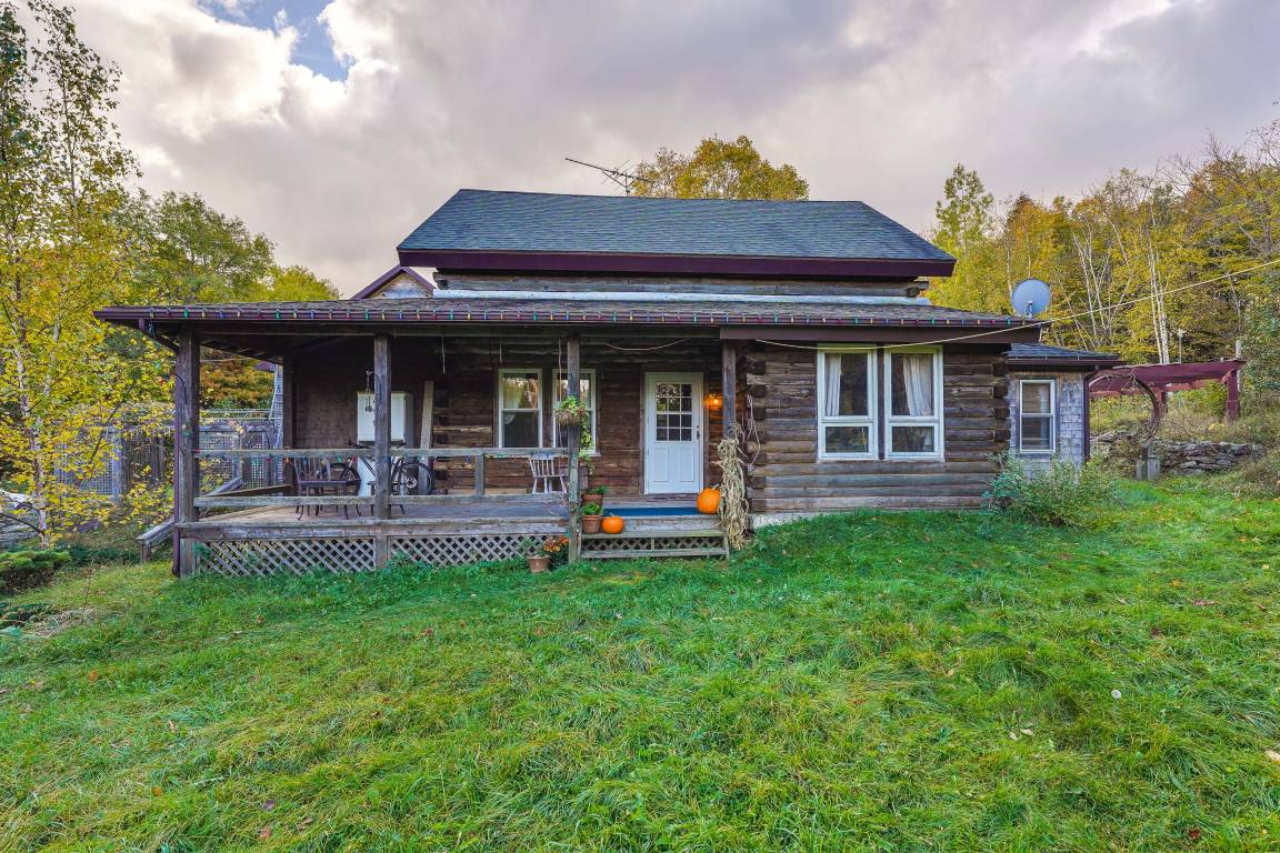 136 M² House ∙ 2 Bedrooms ∙ 4 Guests - Plattsburgh, NY