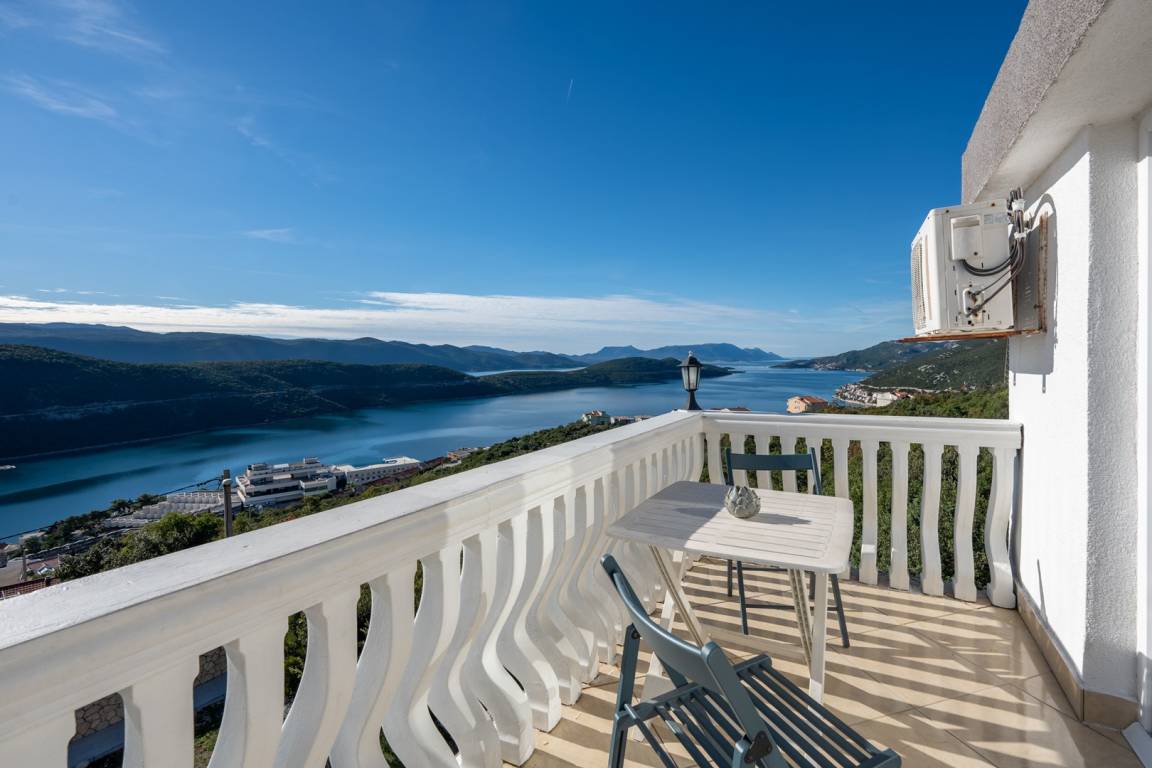 64 M² Apartment ∙ 2 Bedrooms ∙ 10 Guests - Ston