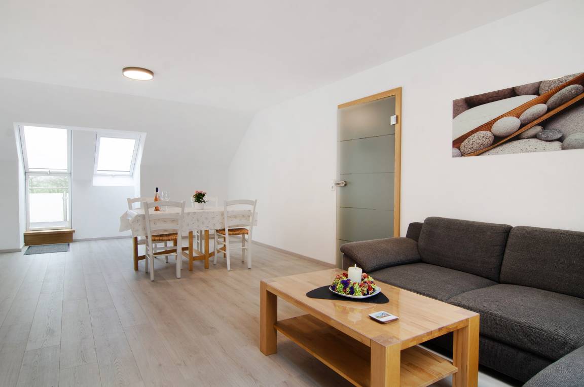 85 M² Ferienwohnung ∙ 2 Schlafzimmer ∙ 4 Gäste - Überlingen