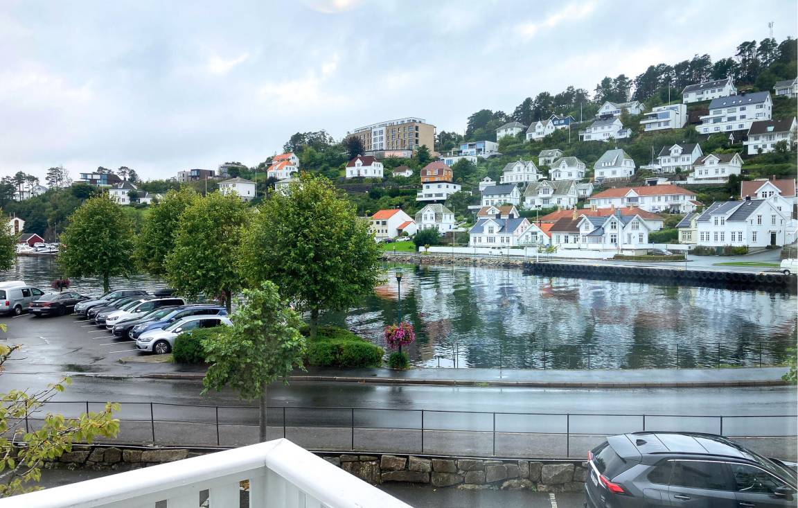 160 M² Apartment ∙ 5 Bedrooms ∙ 8 Guests - Farsund