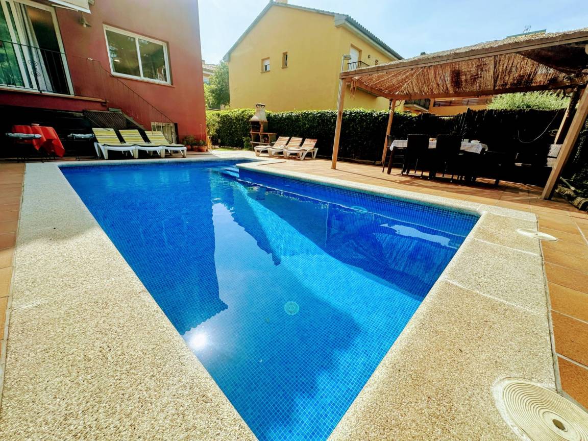 120 M² Maison De Vacances ∙ 3 Chambres ∙ 6 Personnes - Tamariu