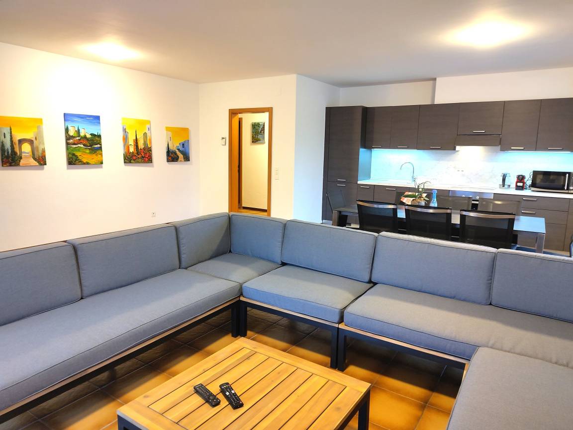 165 M² Apartamento ∙ 3 Habitaciones ∙ 6 Huéspedes - Melide