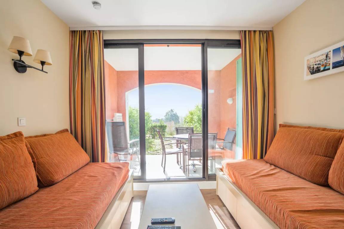 27 M² Appartement ∙ 1 Chambre ∙ 4 Personnes - Grimaud