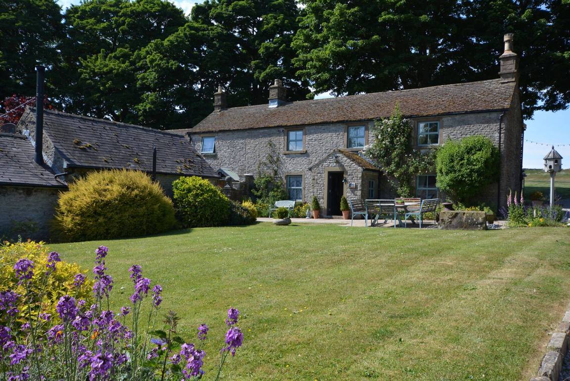 Cottage ∙ 5 Bedrooms ∙ 12 Guests - Bakewell