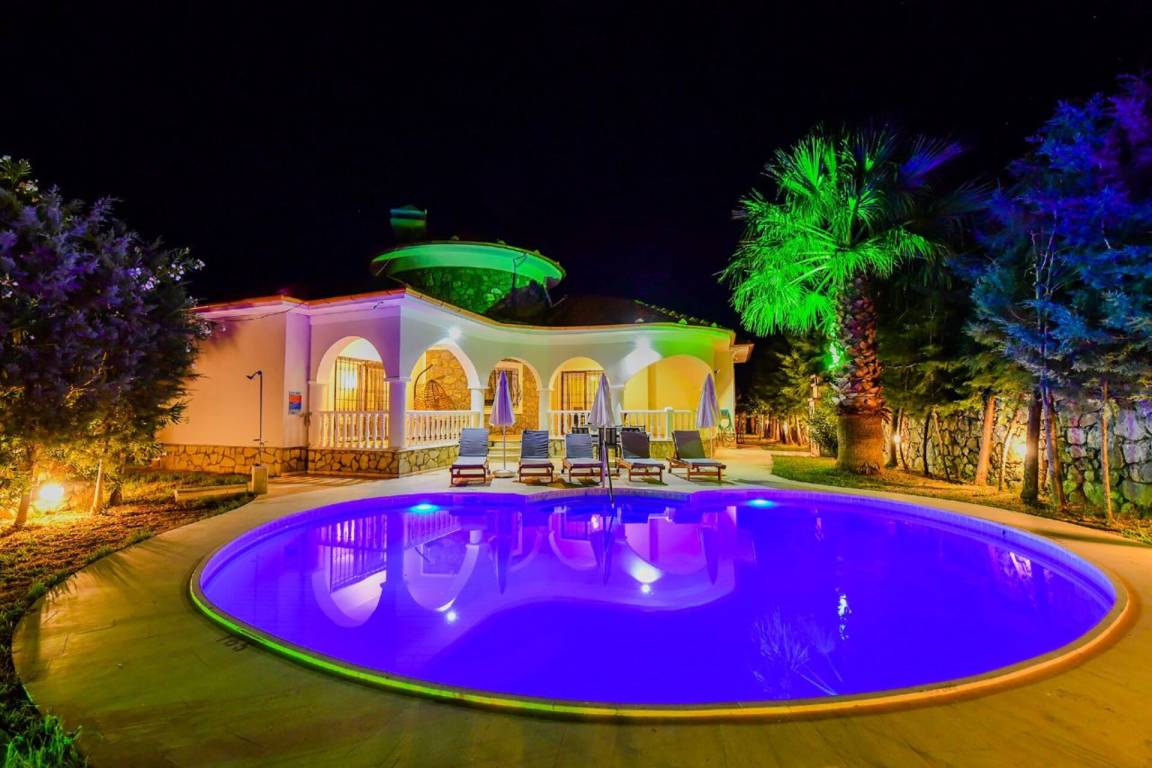 200 M² Villa ∙ 3 Bedrooms ∙ 7 Guests - Dalaman