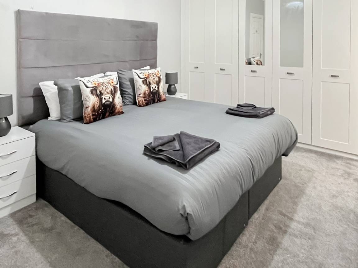 Apartment ∙ 2 Bedrooms ∙ 4 Guests - Balloch