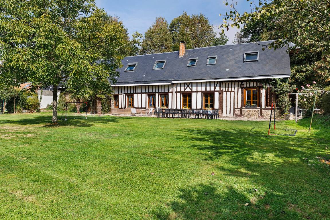 350 M² Cottage ∙ 9 Bedrooms ∙ 29 Guests - Normandy