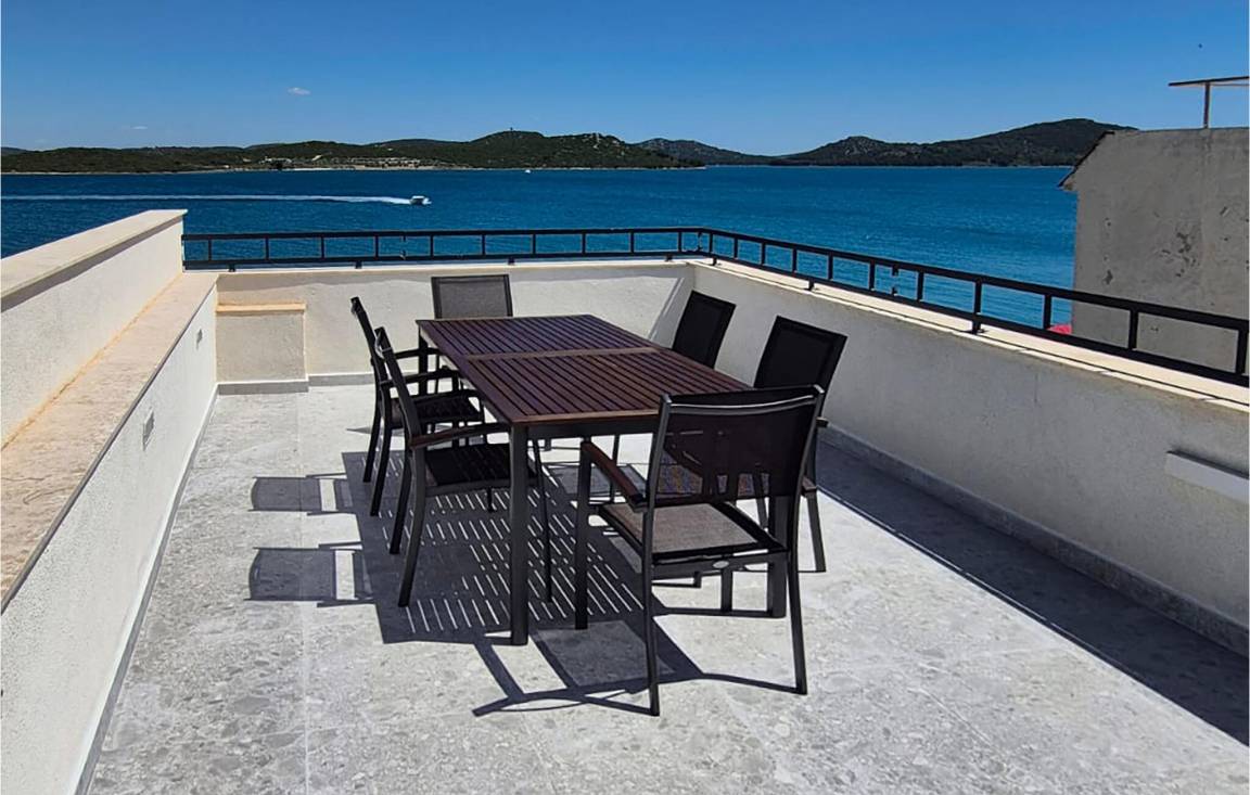 85 M² Ferienhaus ∙ 3 Schlafzimmer ∙ 6 Gäste - Murter