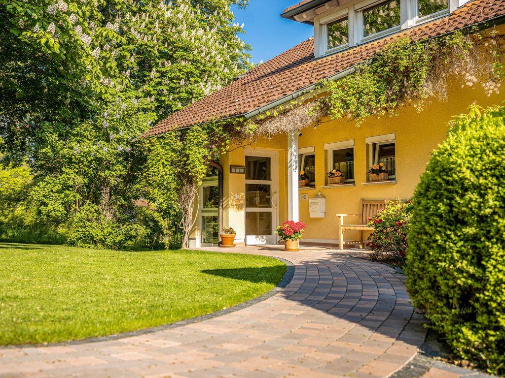 75 M² Appartamento Vacanza ∙ 1 Camera Da Letto ∙ 4 Ospiti - Villingen-Schwenningen