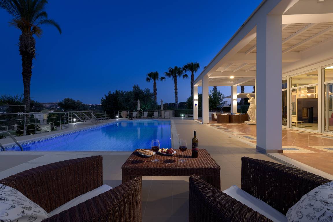 450 M² Willa ∙ 4 Sypialnie ∙ 12 Gości - Rodos