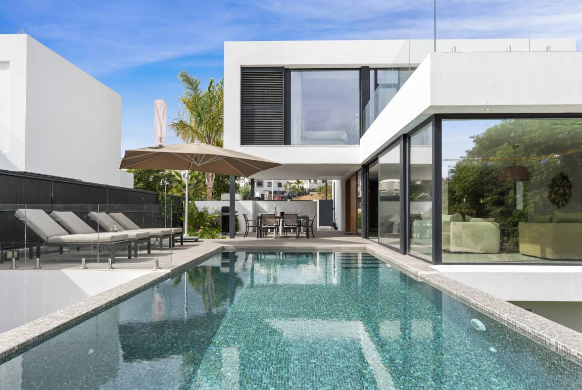 508 M² Villa ∙ 4 Bedrooms ∙ 8 Guests - Benahavís