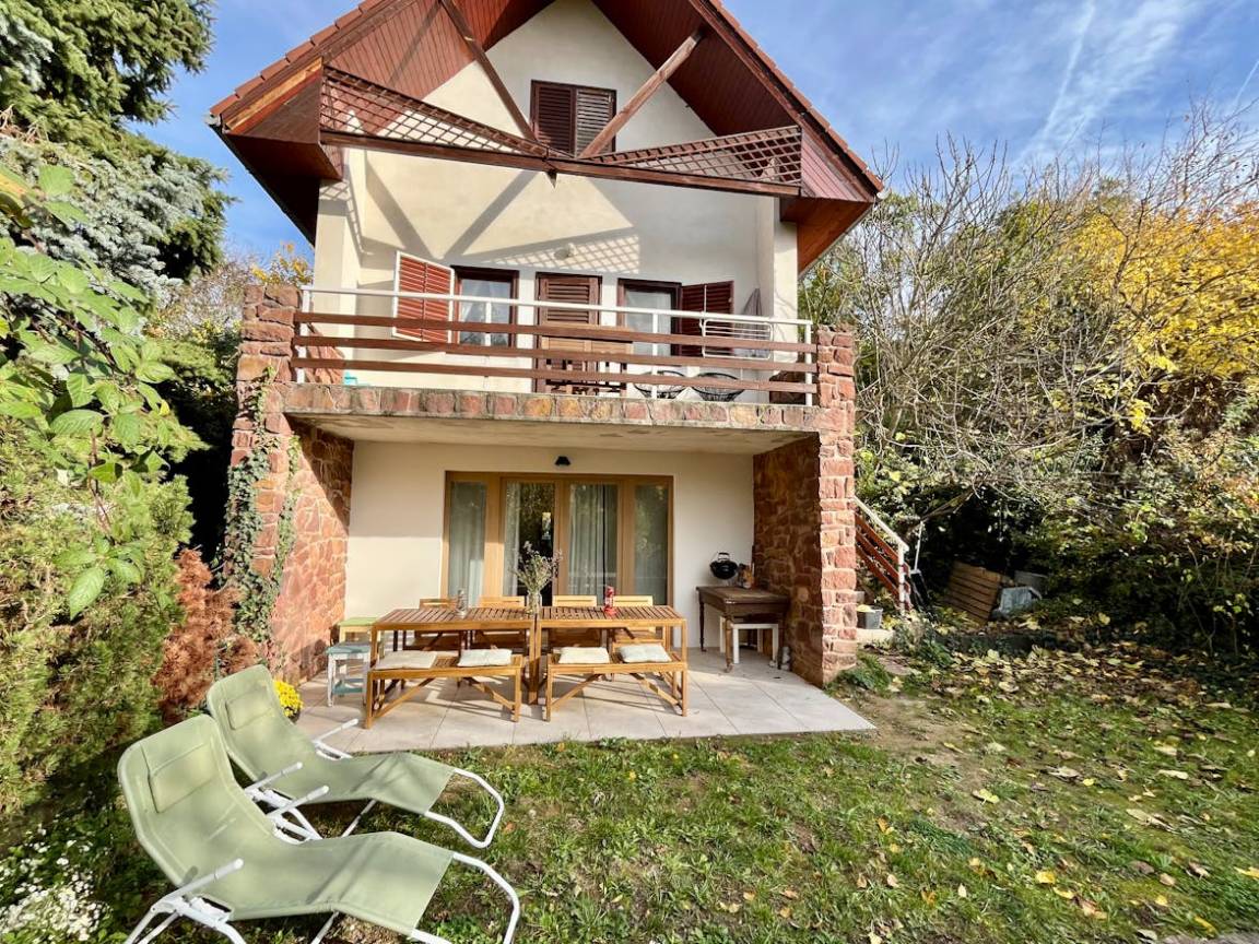 110 M² Talo ∙ 3 Makuuhuonetta ∙ 14 Vierasta - Balatonfenyves