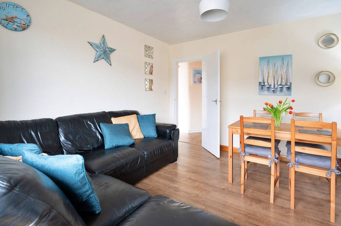 95 M² Cottage ∙ 2 Bedrooms ∙ 4 Guests - Towyn