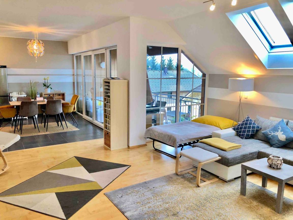 80 M² Ferienwohnung ∙ 1 Schlafzimmer ∙ 6 Gäste - Attersee