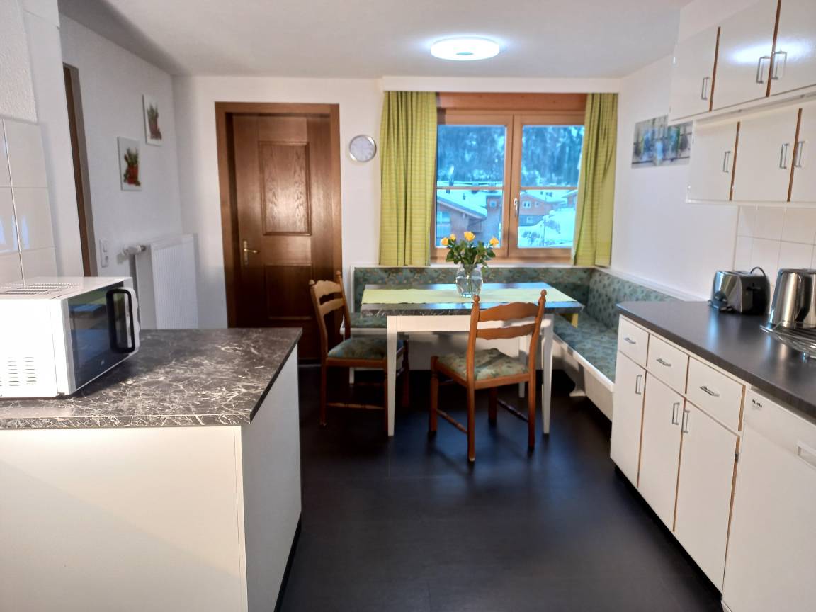 104 M² Ferienwohnung ∙ 4 Schlafzimmer ∙ 7 Gäste - Wald am Arlberg