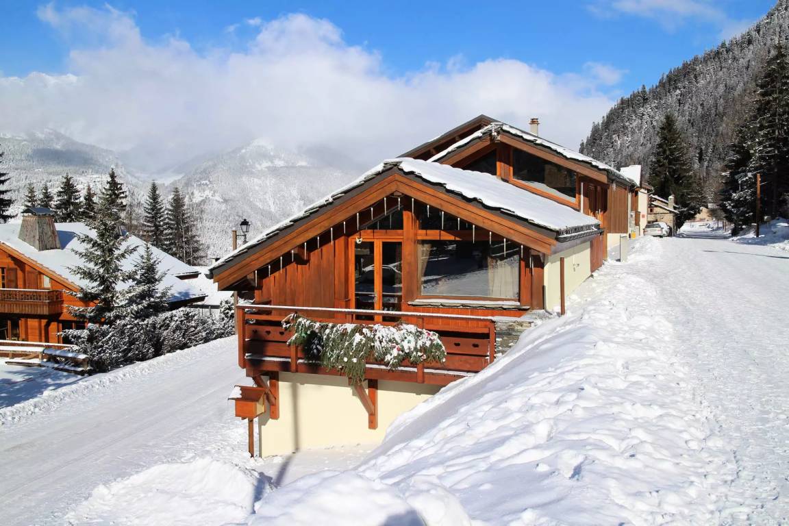 100 M² Chalet ∙ 3 Bedrooms ∙ 8 Guests - Aussois
