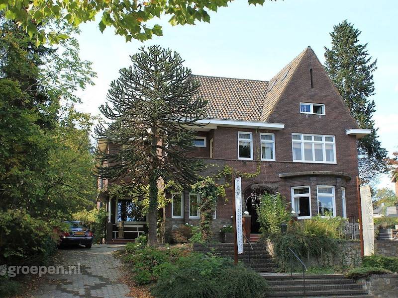 Maison De Vacances ∙ 11 Chambres ∙ 23 Personnes - Aubel