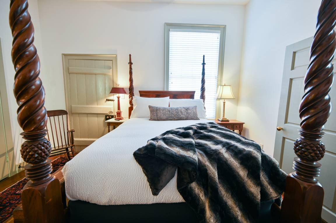 Condo ∙ 2 Bedrooms ∙ 4 Guests - Natchez, MS