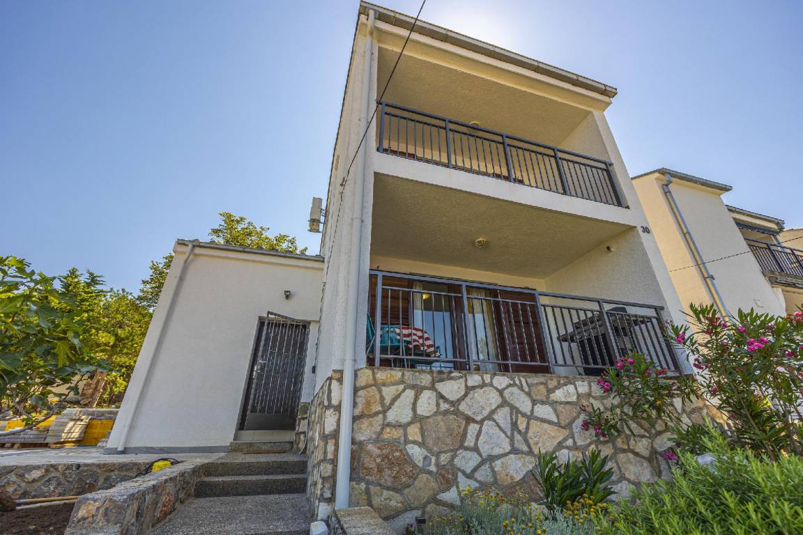 150 M² Ferienhaus ∙ 3 Schlafzimmer ∙ 8 Gäste - Klenovica