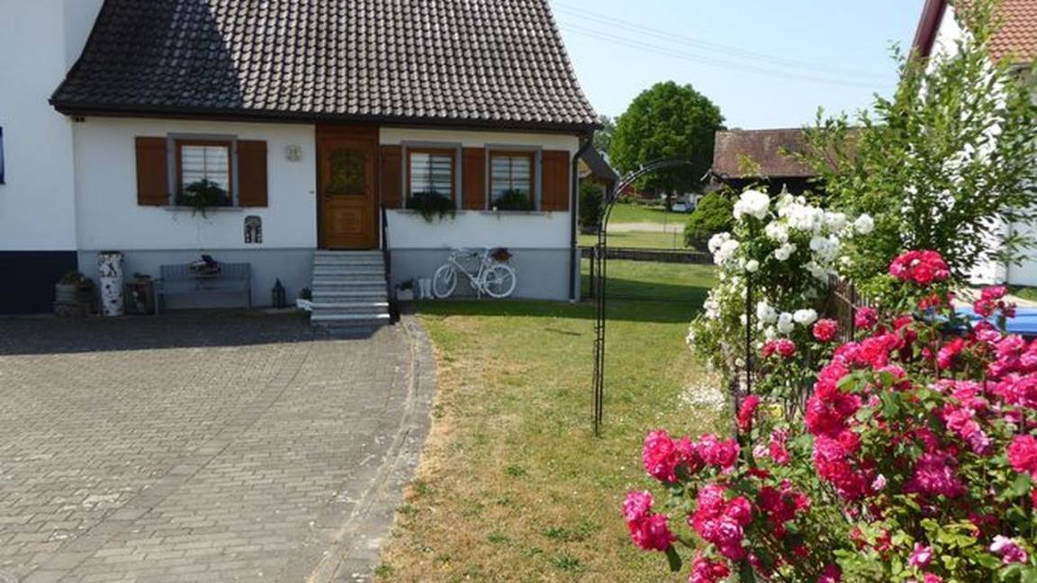 70 M² Ferienwohnung ∙ 3 Schlafzimmer ∙ 4 Gäste - Heiligenberg