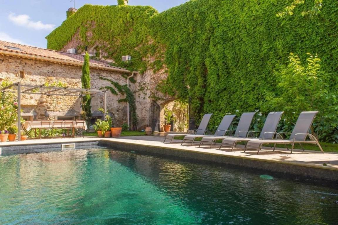 380 M² Maison De Vacances ∙ 6 Chambres ∙ 12 Personnes - Bédarieux