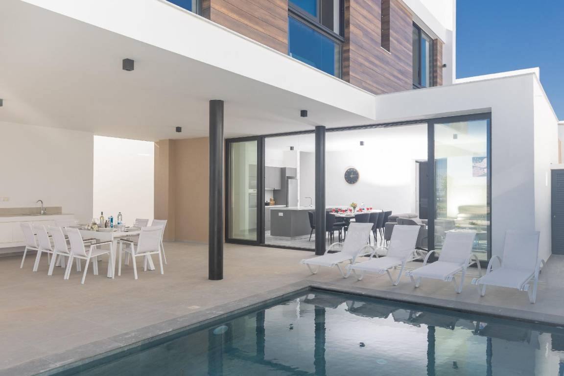 200 M² House ∙ 5 Bedrooms ∙ 11 Guests - Ayia Napa