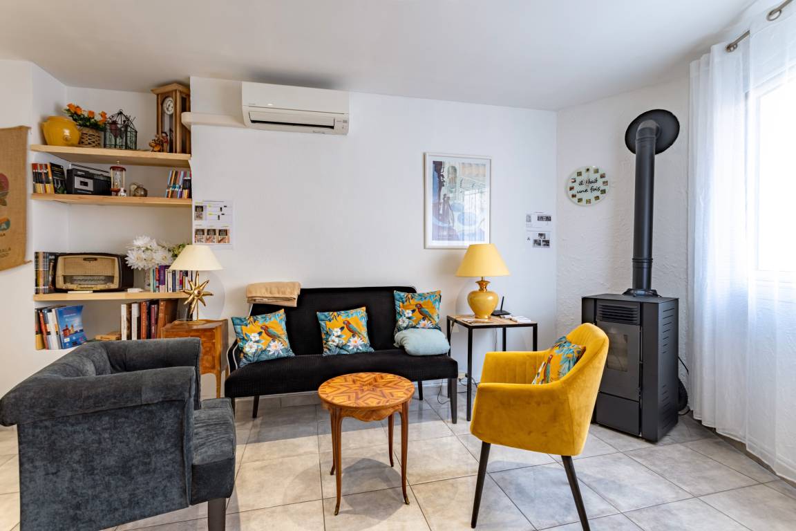 78 M² Apartment ∙ 2 Bedrooms ∙ 4 Guests - Céret