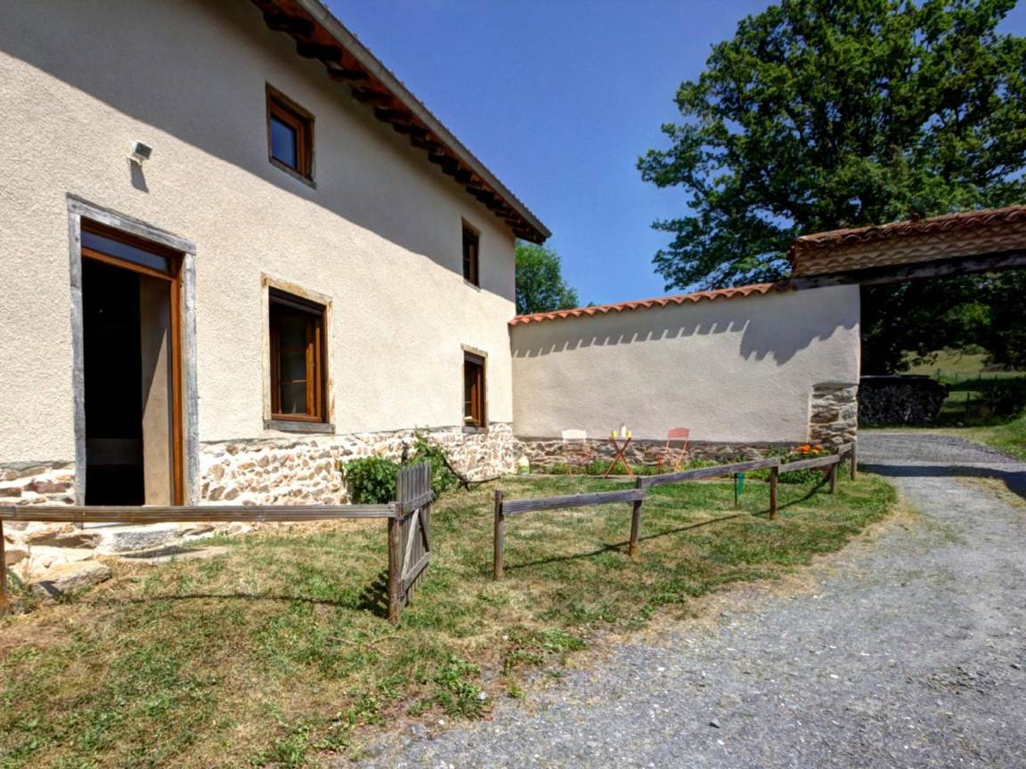 180 M² Cottage ∙ 3 Chambres ∙ 6 Personnes - Beaujolais