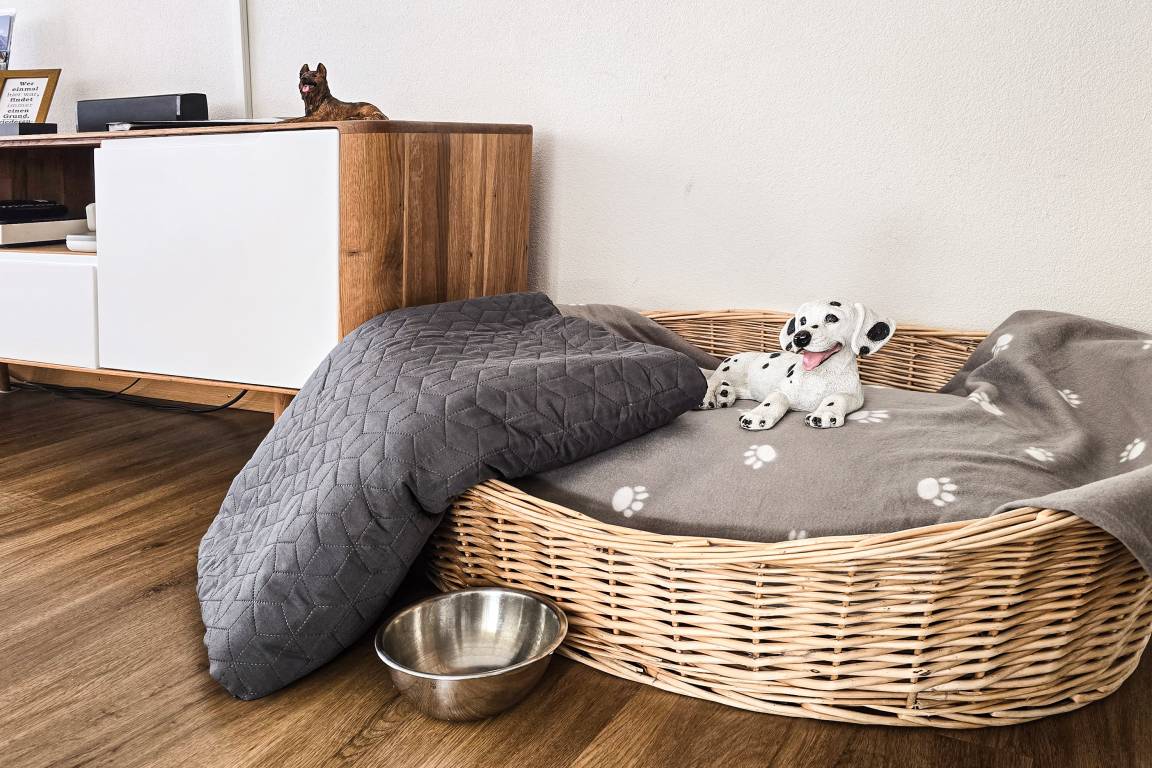 100 M² Ferienwohnung ∙ 2 Schlafzimmer ∙ 7 Gäste - Stalden