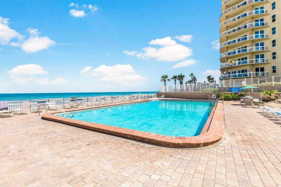 Apartment ∙ 2 Bedrooms ∙ 6 Guests - Daytona Beach