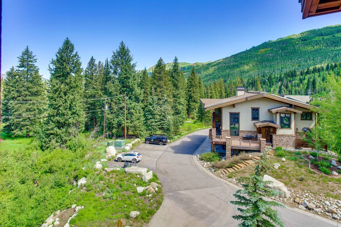 120 M² Apartment ∙ 2 Bedrooms ∙ 6 Guests - Solitude, UT