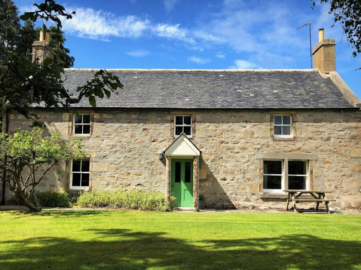 Cottage ∙ 3 Bedrooms ∙ 5 Guests - Elgin
