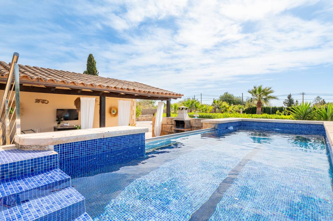 80 M² Finca ∙ 2 Bedrooms ∙ 4 Guests - Majorque
