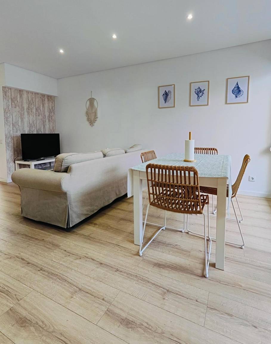 68 M² Apartamento ∙ 2 Quartos ∙ 4 Hóspedes - Carvalhal