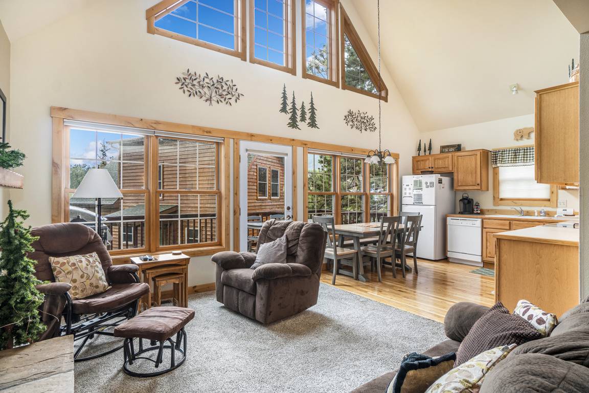 112 M² Cabin ∙ 2 Bedrooms ∙ 6 Guests - Estes Park