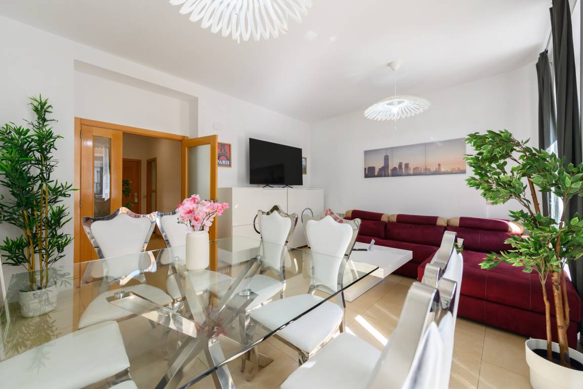 75 M² Appartement ∙ 2 Chambres ∙ 4 Personnes - Chueca