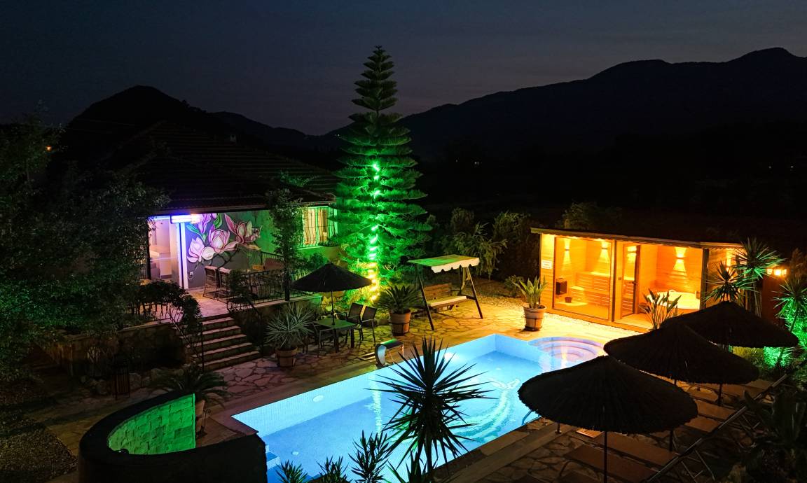 135 M² Villa ∙ 4 Bedrooms ∙ 8 Guests - Dalyan