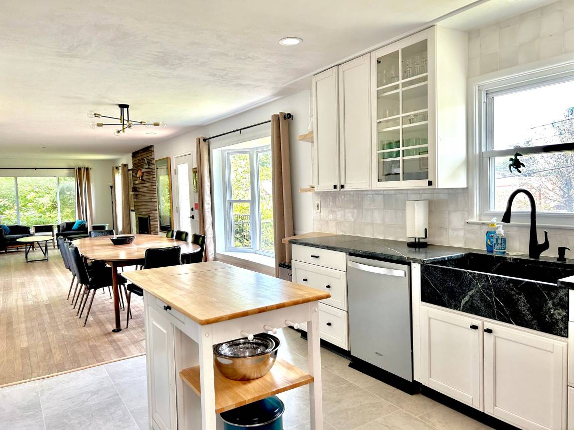 222 M² House ∙ 5 Bedrooms ∙ 16 Guests - MSM, Bloomington