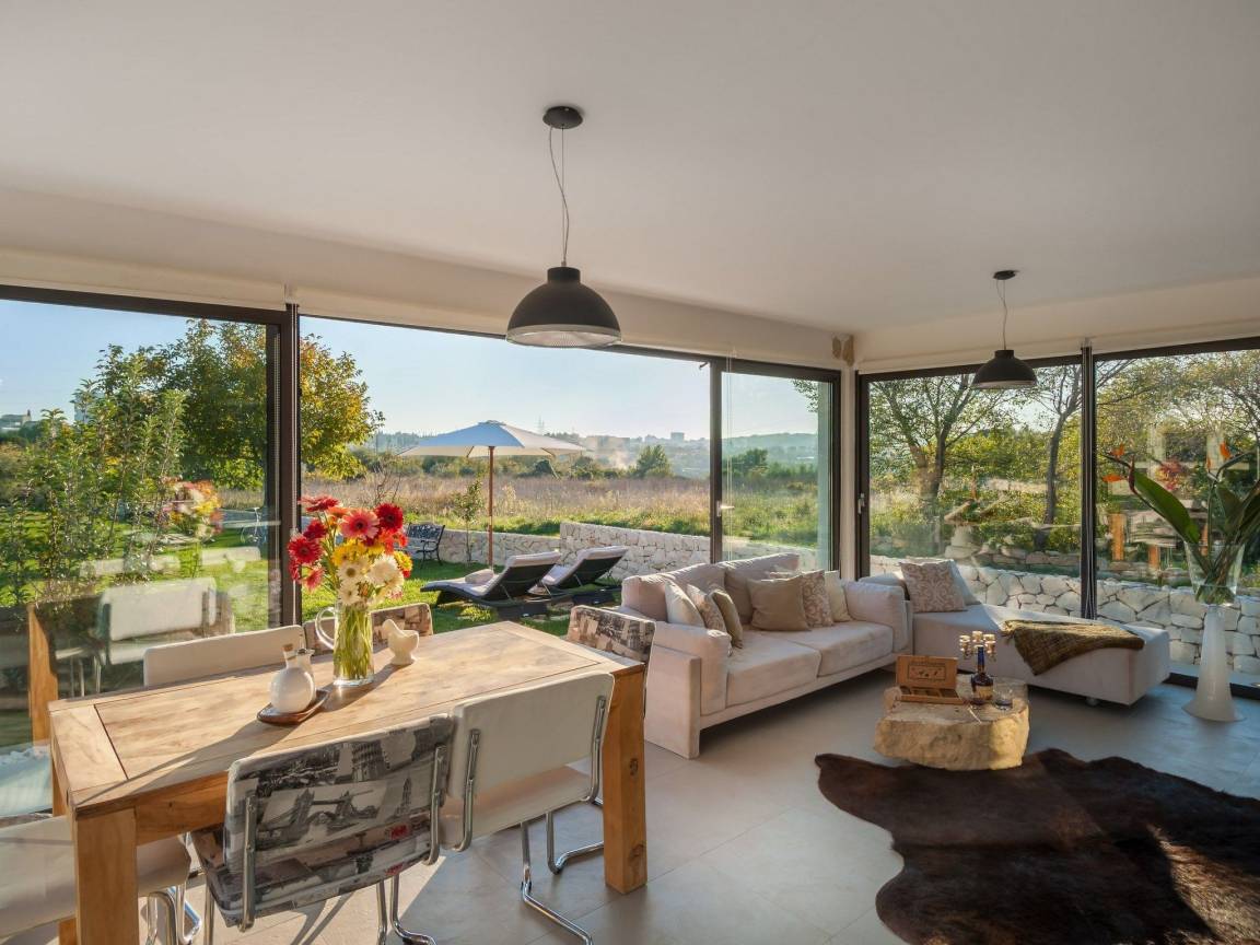 85 M² Ferienhaus ∙ 2 Schlafzimmer ∙ 6 Gäste - Split