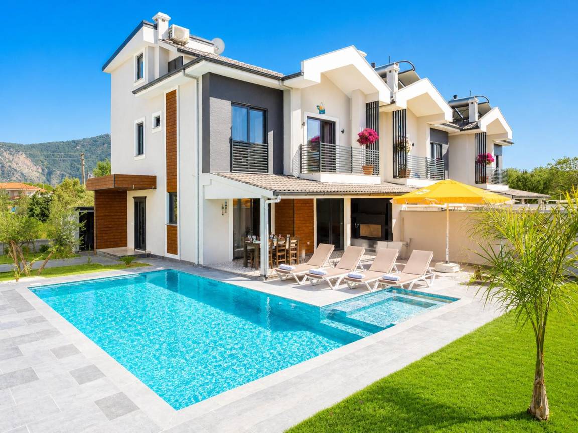 240 M² Villa ∙ 5 Bedrooms ∙ 10 Guests - Dalyan