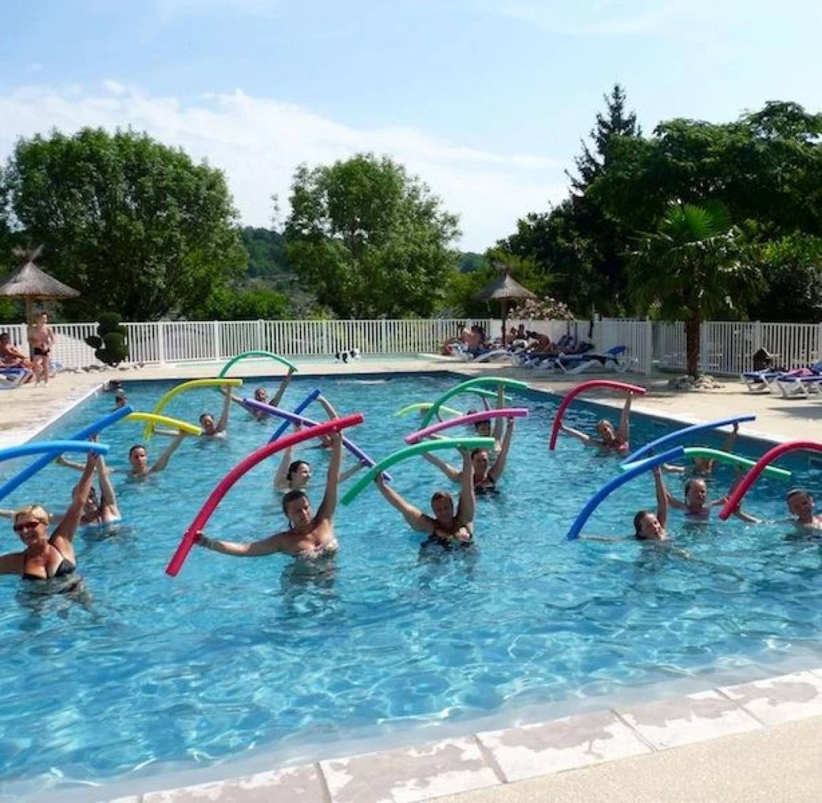 36 M² Camping ∙ 2 Chambres ∙ 5 Personnes - Berrias-et-Casteljau