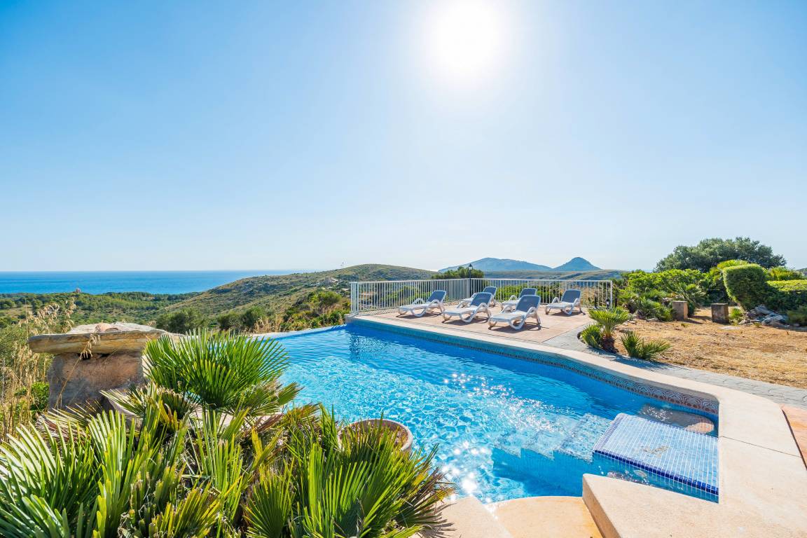 200 M² House ∙ 3 Bedrooms ∙ 6 Guests - Artà