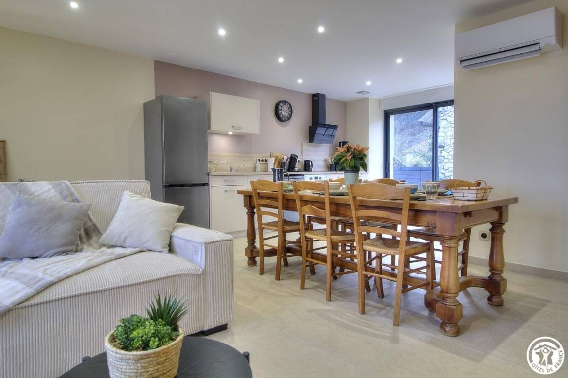 92 M² Gîte ∙ 3 Chambres ∙ 6 Personnes - Les Plans d'Hotonnes