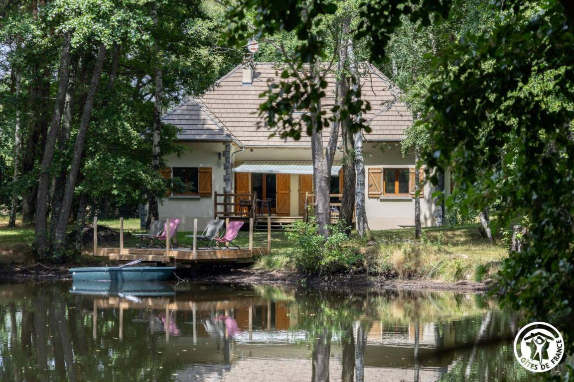 130 M² Gîte ∙ 3 Chambres ∙ 8 Personnes - Puy-de-Dôme